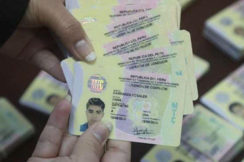 TIPOS DE LICENCIAS DE CONDUCIR QUE PUEDES OBTENER EN PERÚ - policlinico ...